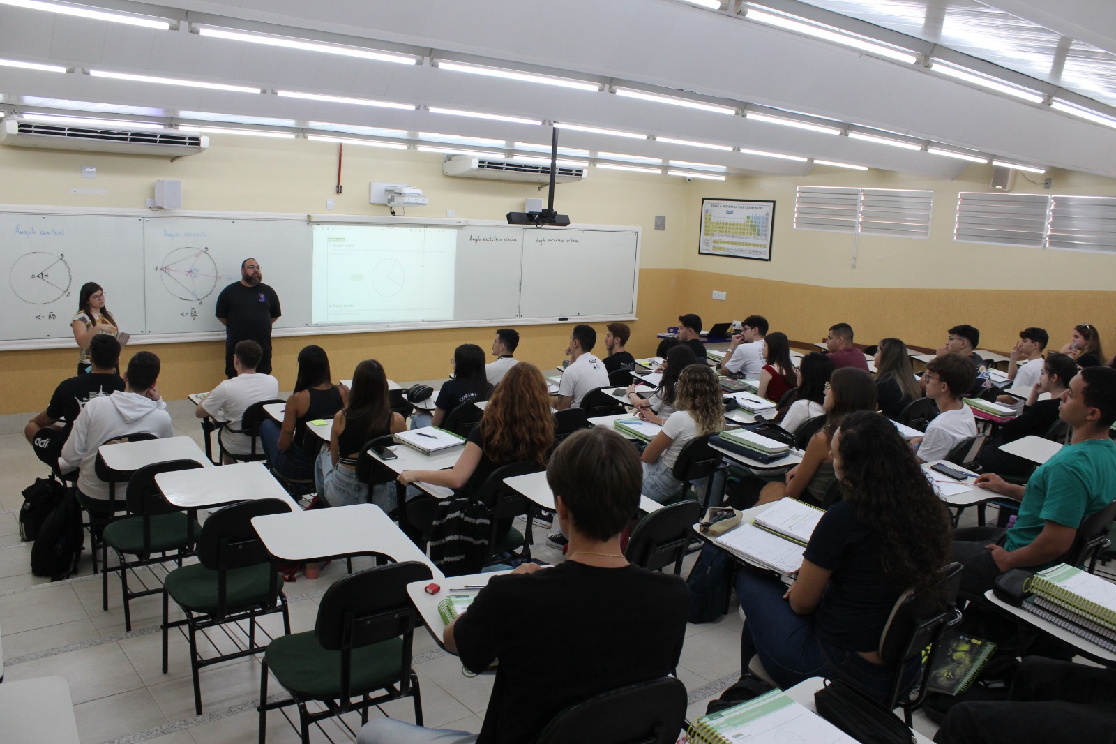Santa Casa De Marília Promove Atividades Com Alunos Do Colégio Cristo